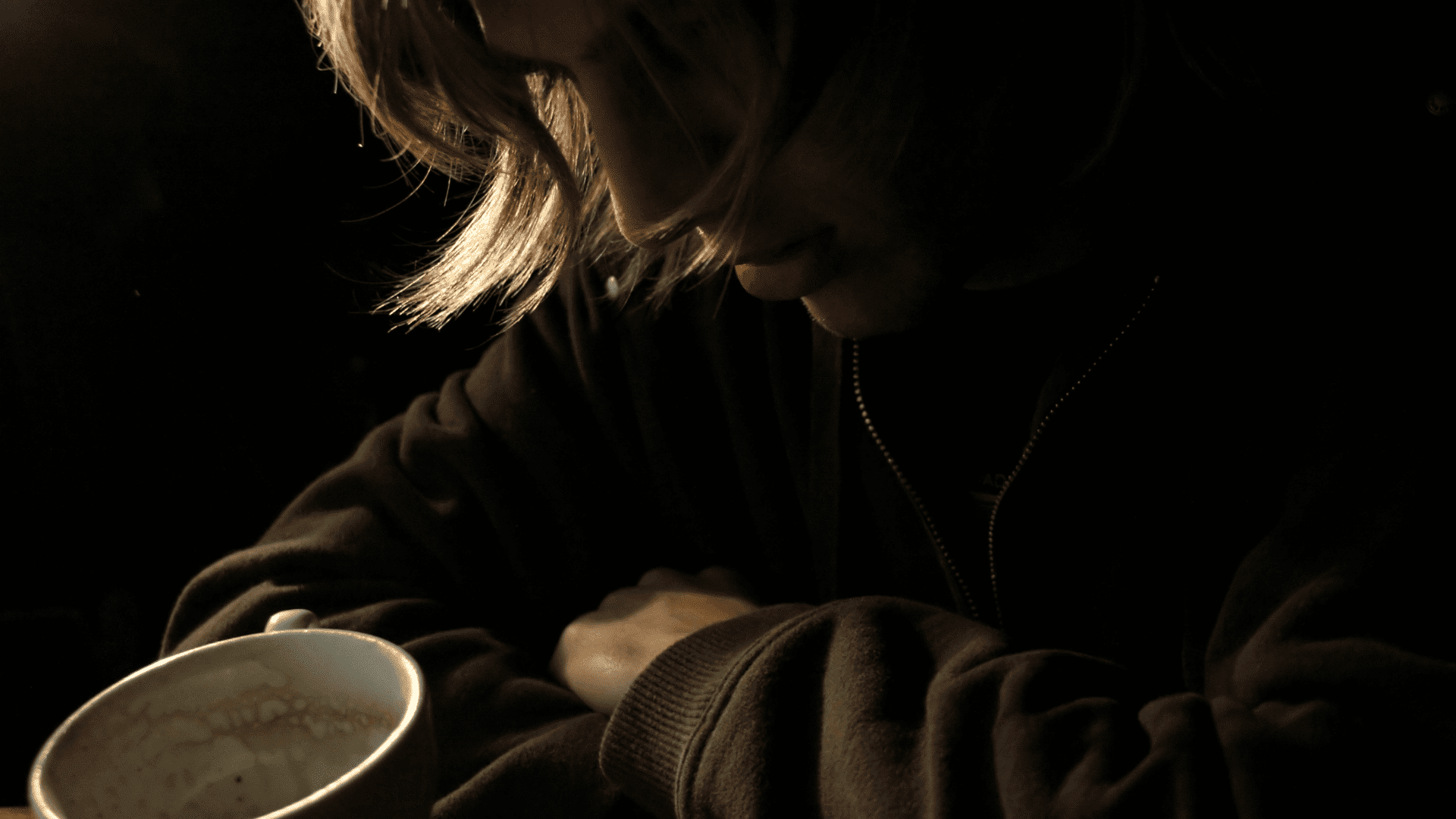 How To Deal With Loneliness: 12 Unique Principles | Leal Mind