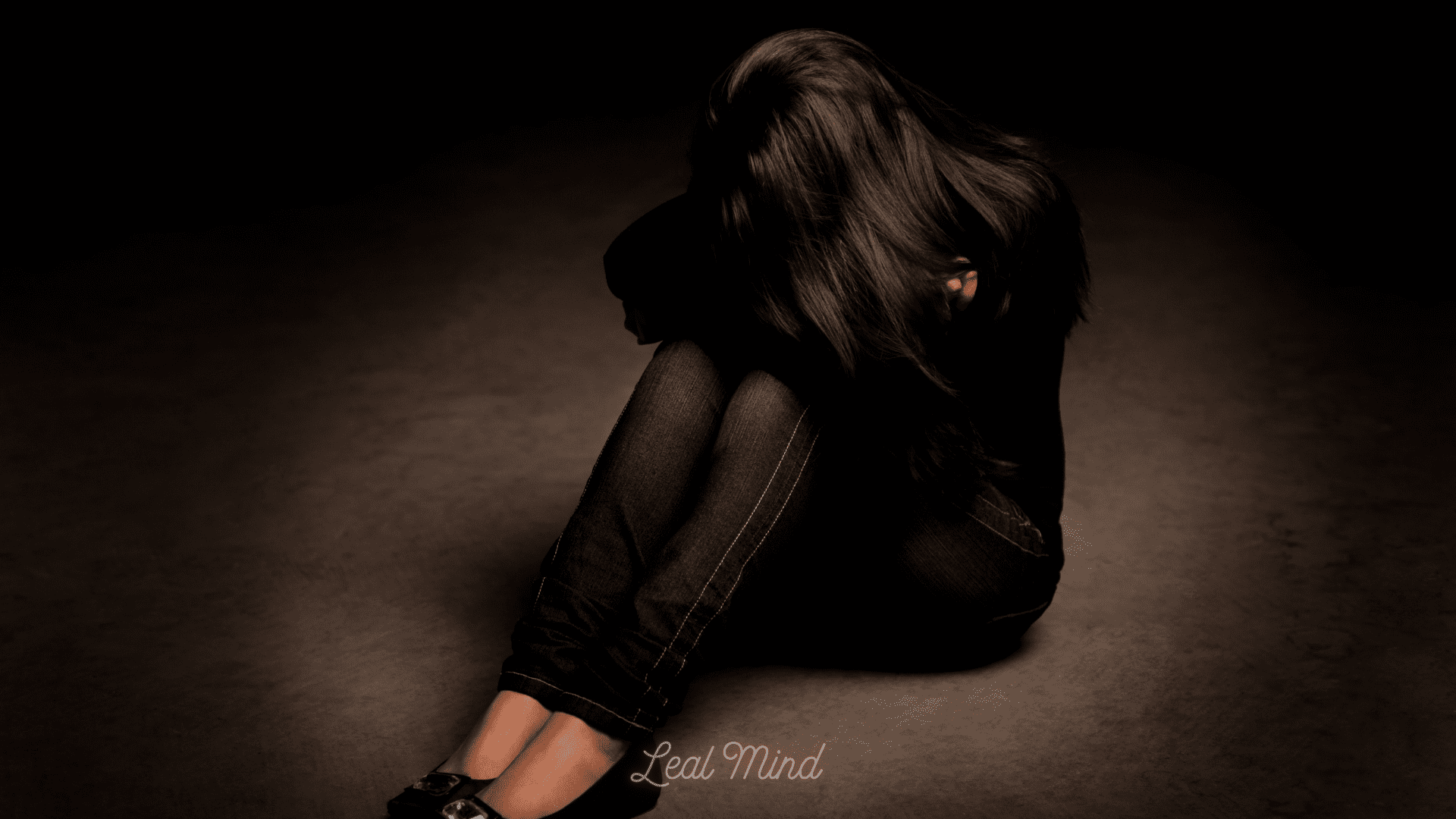 How To Overcome Fear Of Being Alone: Expert Tips - Leal Mind